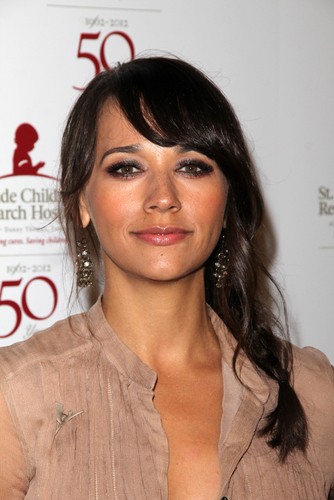 Paying 477.50fg For My Favorite Rashida Jones Sig - Topic - d2jsp